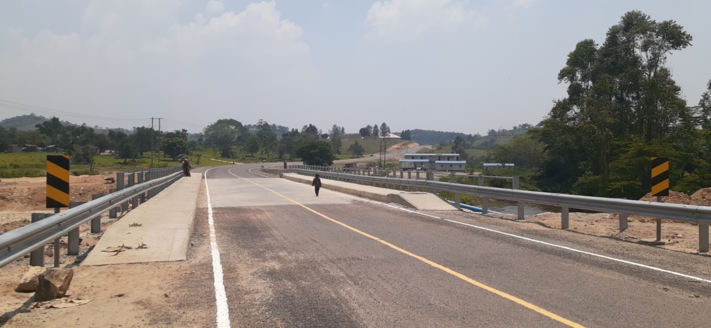 Mpanga -6- Bridge in Kamwenge District along kamwenge -Kabambiro road ...